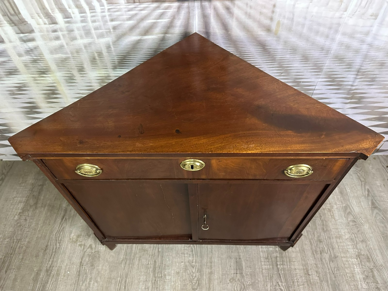 ANTIKE LOUIS SEIZE ECK KOMMODE UM 1880 MAHAGONI – Arthome24